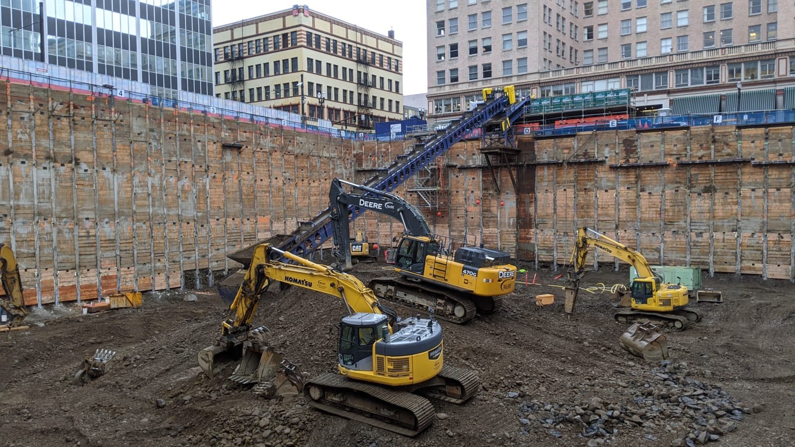 Block 216 Garage – Cello Expressions Photography